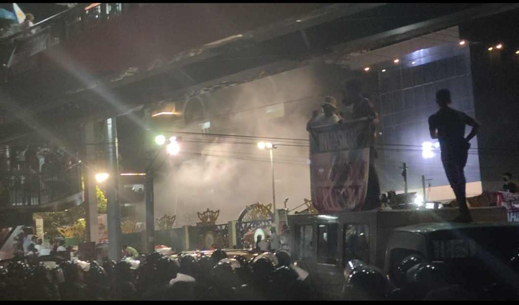 Quiboloy supporters rally outside KOJC compound, blocking the highway ...